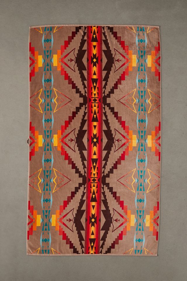 Pendleton Sierra Ridge Spa Towel | Urban Outfitters