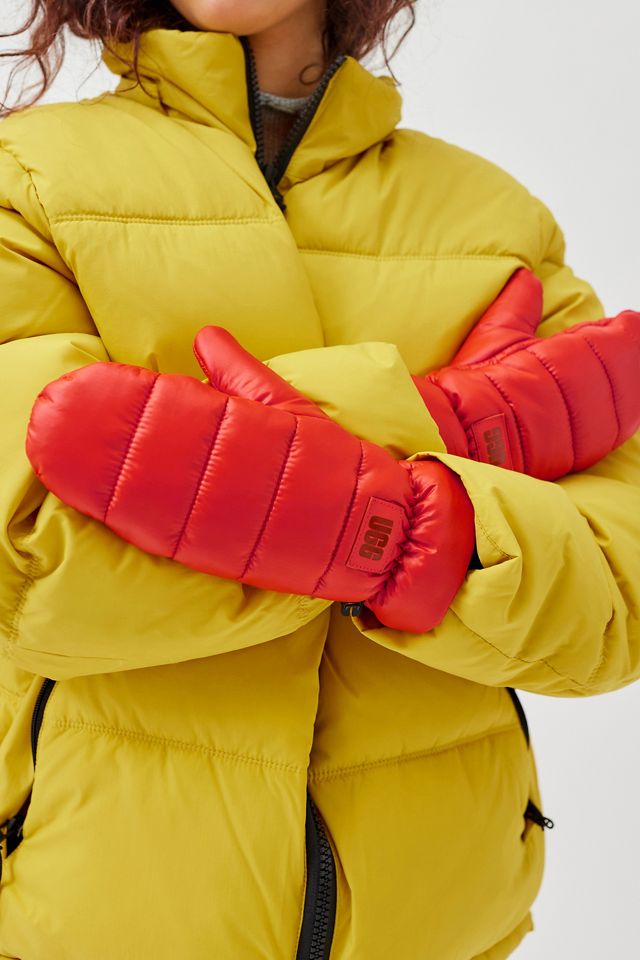 Mitaines Puff Yeah UGG | Urban Outfitters Canada