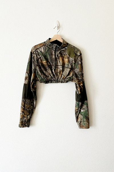 Vintage Reworked Long Sleeve Camo Crop Top | Urban Outfitters