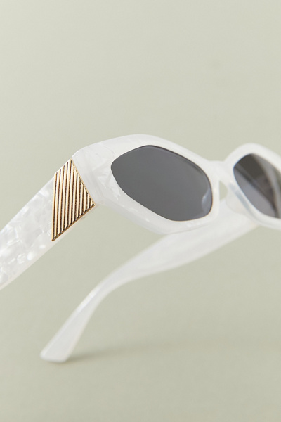 Zelda Angled Hexagon Sunglasses | Urban Outfitters