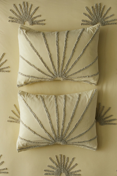 Sunrise Tufted Sham Set | Urban Outfitters