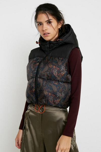 UO Paisley Puffer Vest | Urban Outfitters