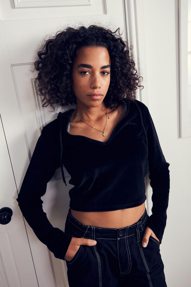 iets frans.... Velour Notch-Neck Hoodie Sweatshirt | Urban Outfitters iets frans.... Velour Notch-Neck Hoodie Sweatshirt | Urban Outfitters