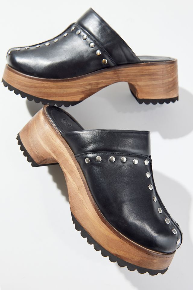 UO Studded Clog | Urban Outfitters Canada
