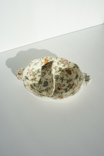 Vintage Dual Flower Catch-all | Urban Outfitters