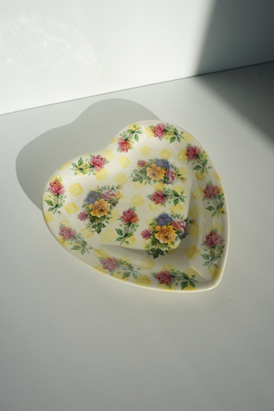 Vintage Heart Shaped Catch-all | Urban Outfitters