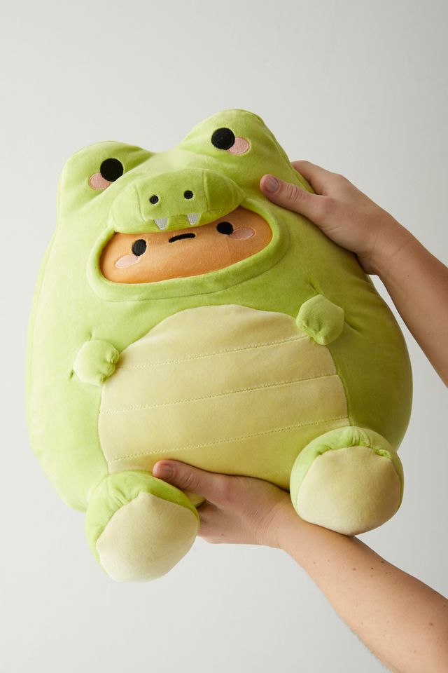 Smoko Crocodile Tayto Mochi Plushie | Urban Outfitters