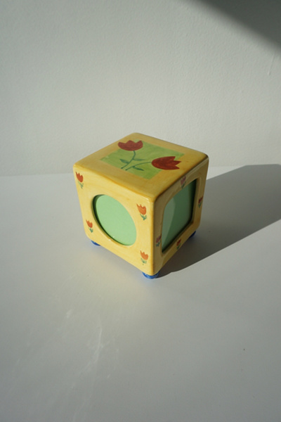 Vintage Tulip Cube Frame | Urban Outfitters