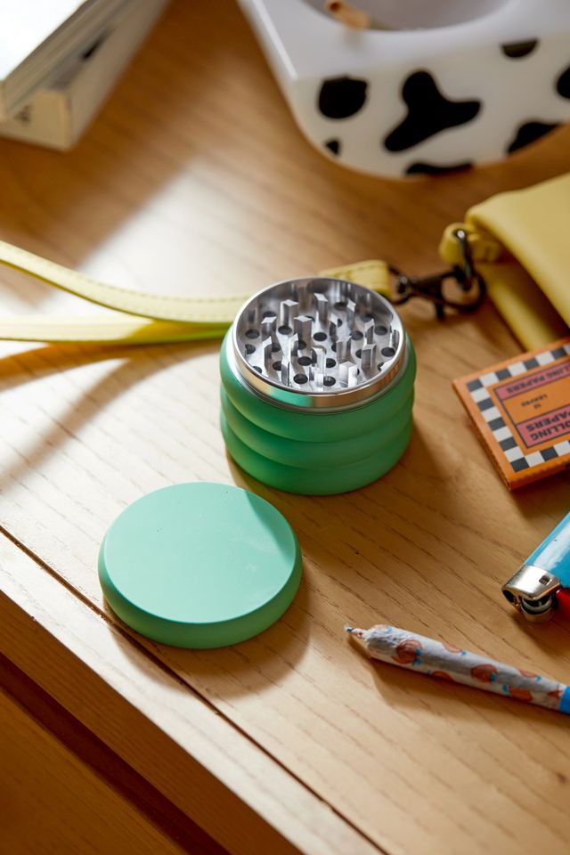 Yew Yew Silicone Cloud Grinder | Urban Outfitters