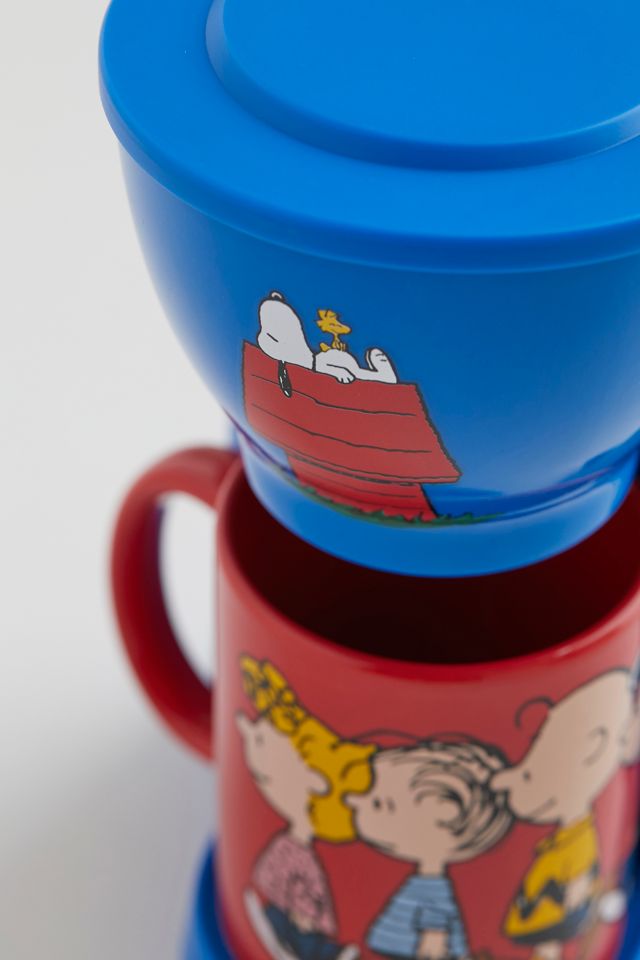 Peanuts Single Cup Coffee Maker Gift Set | Urban Outfitters
