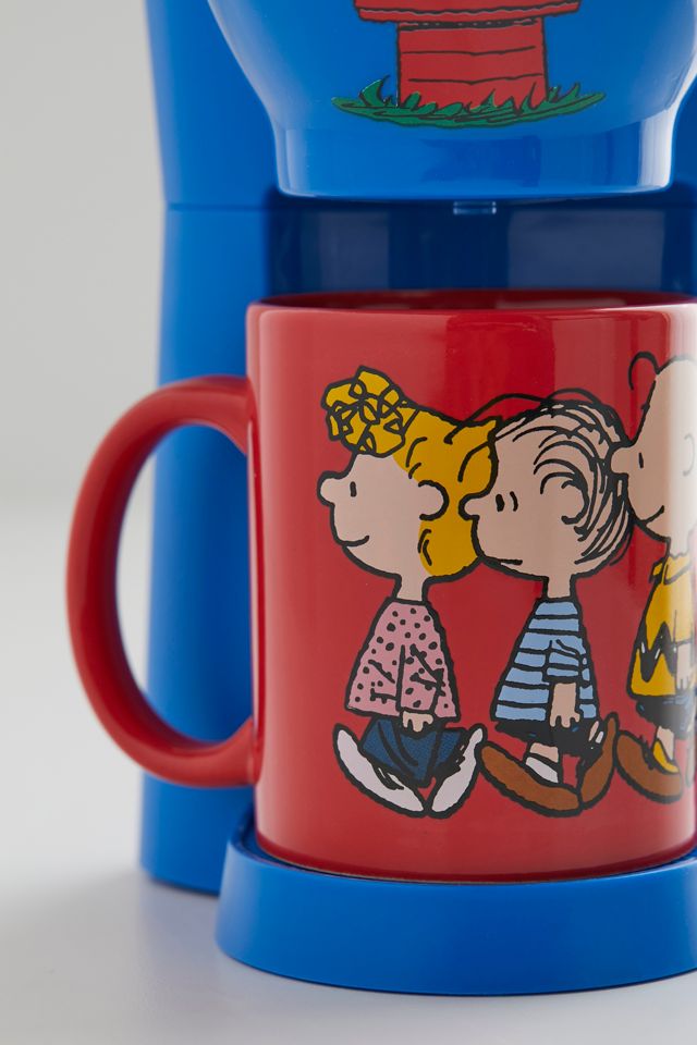 Peanuts Single Cup Coffee Maker Gift Set | Urban Outfitters