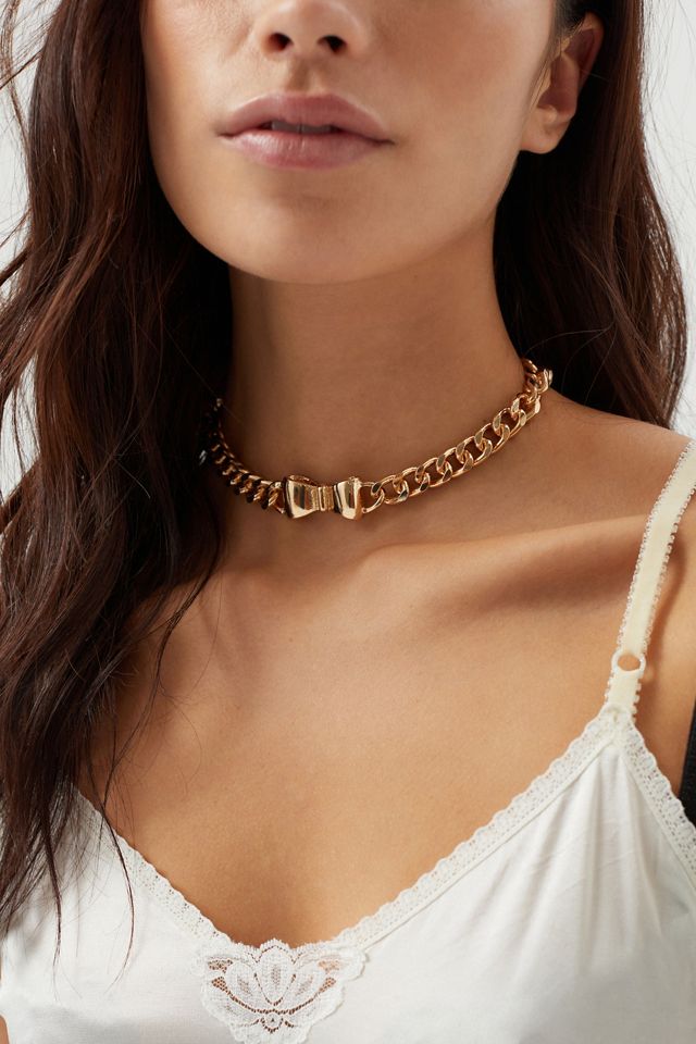 Carla Statement Bow Chain Necklace | Urban Outfitters Canada