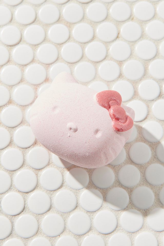 The Crème Shop X Hello Kitty And Friends Aromatherapy Bath Bomb | Urban ...