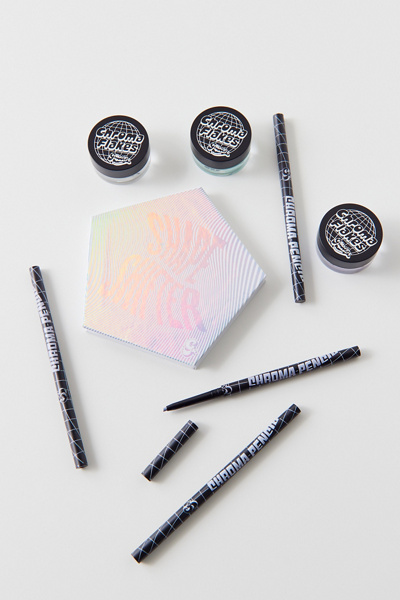 Glisten Cosmetics Shape Shifter Highlighter Palette | Urban Outfitters ...