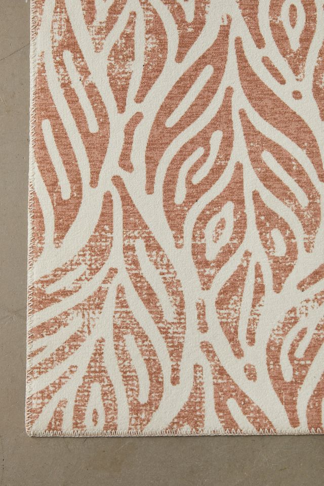 Leona Washable Rug | Urban Outfitters