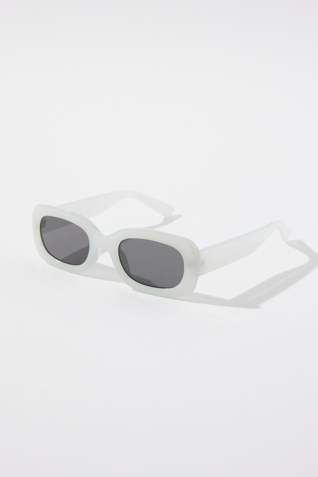 Lola Rounded Rectangle Sunglasses | Urban Outfitters Canada