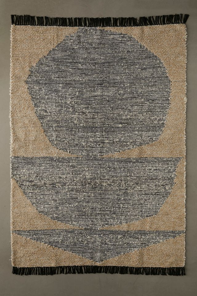 Emi Woven Rug | Urban Outfitters