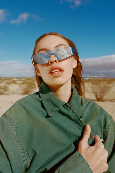 Dionne Slim Shield Sunglasses | Urban Outfitters