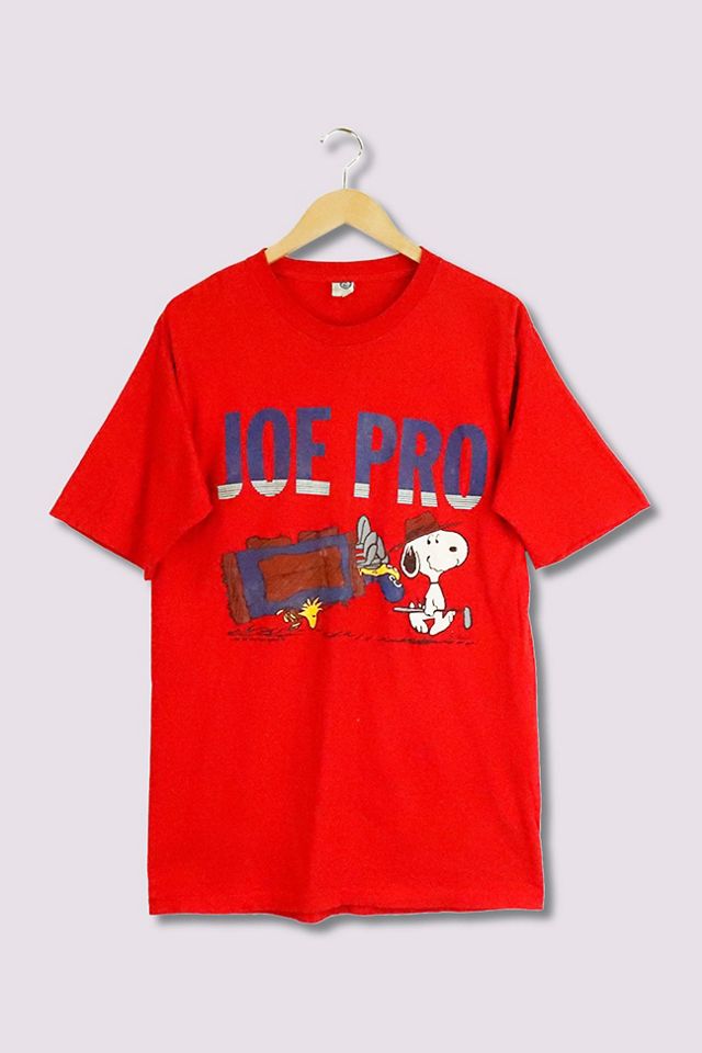 Vintage 1965 Joe Pro Peanuts T Shirt | Urban Outfitters