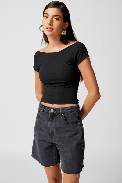 Abrand Carrie Carpenter Denim Short | Urban Outfitters Canada