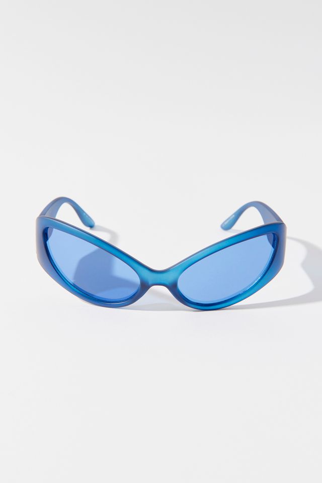 Buffy Oversized Bug Sunglasses | Urban Outfitters