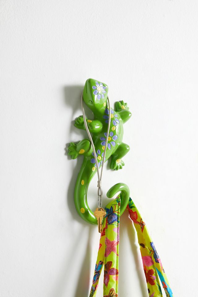 Lizard Double Wall Hook | Urban Outfitters