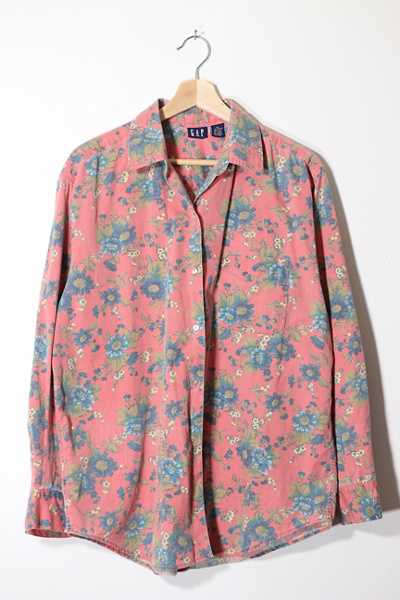 Vintage GAP Printed Blouse With Pearl Buttons Made in Hong Kong | Urban ...