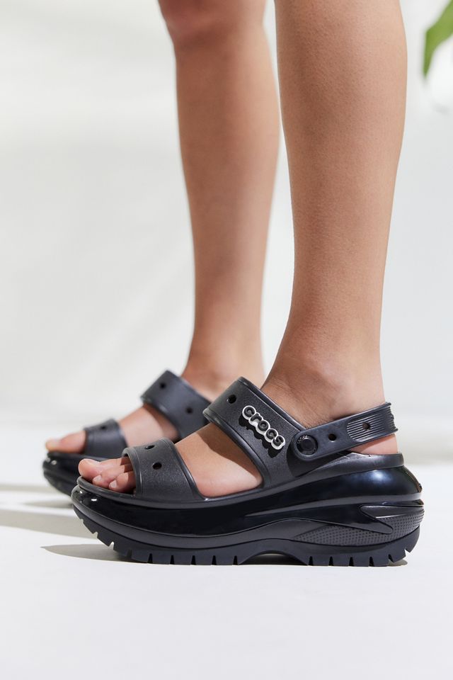 Sandale Mega Crush Crocs | Urban Outfitters Canada