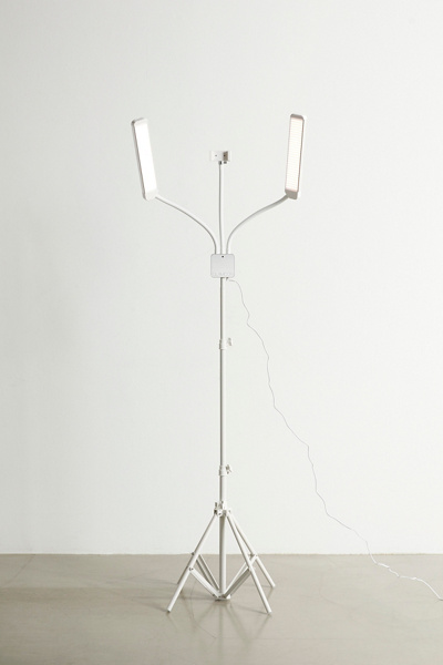 GLAMCOR Multimedia X Pro Content Lighting Kit | Urban Outfitters