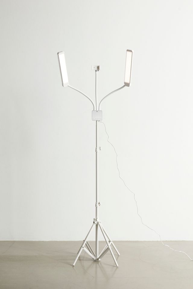 GLAMCOR Multimedia X Pro Content Lighting Kit | Urban Outfitters