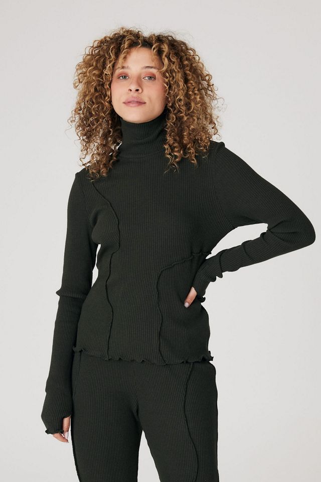 Back Beat Co. Hemp Rib Turtleneck | Urban Outfitters