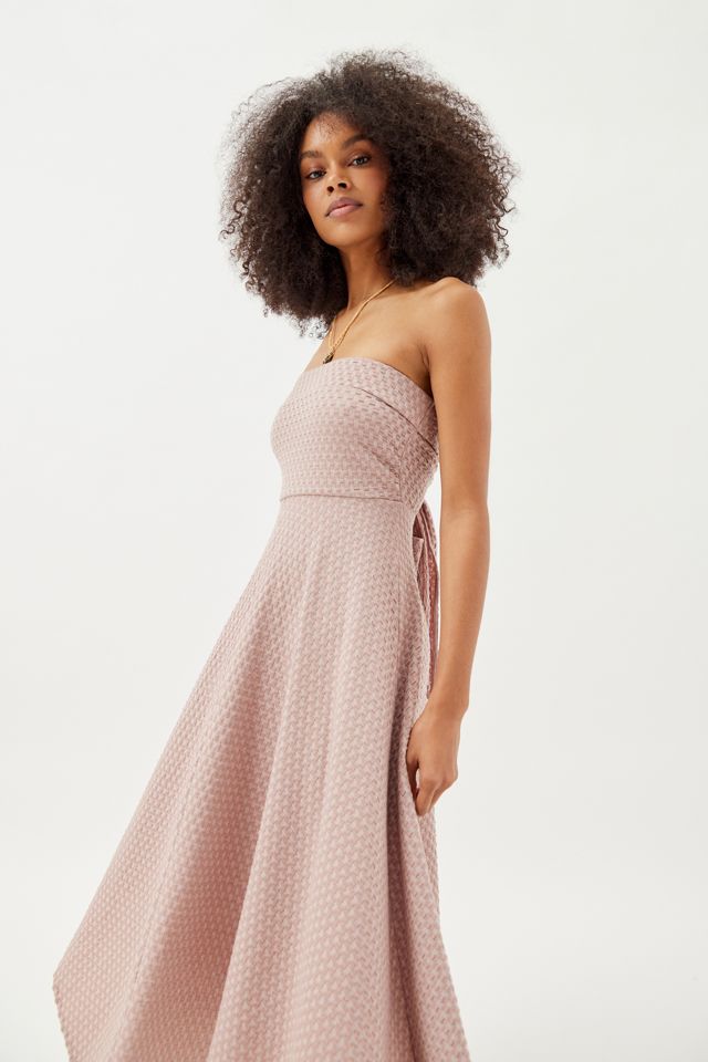 UO Madison Textured Strapless Flowy Midi Dress | Urban Outfitters