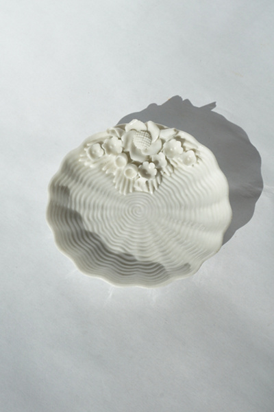 Vintage Mini Ceramic Flower Catch-all | Urban Outfitters