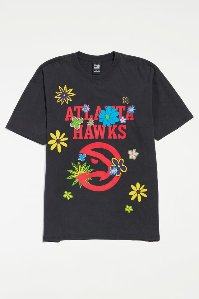 ULTRA GAME Atlanta Hawks Flower Power Tee | Urban Outfitters