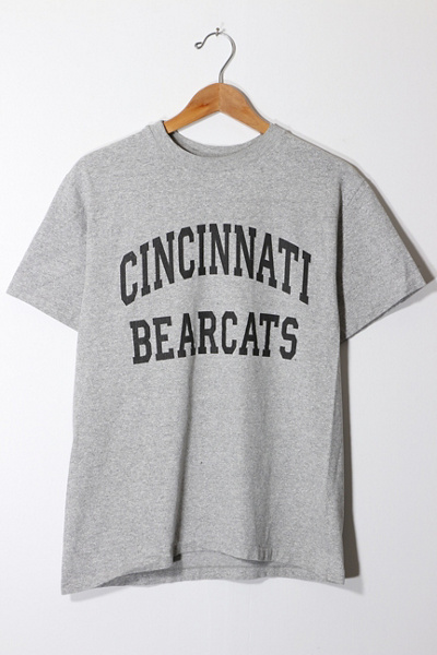 Vintage University of Cincinnati Bearcats T-shirt | Urban Outfitters