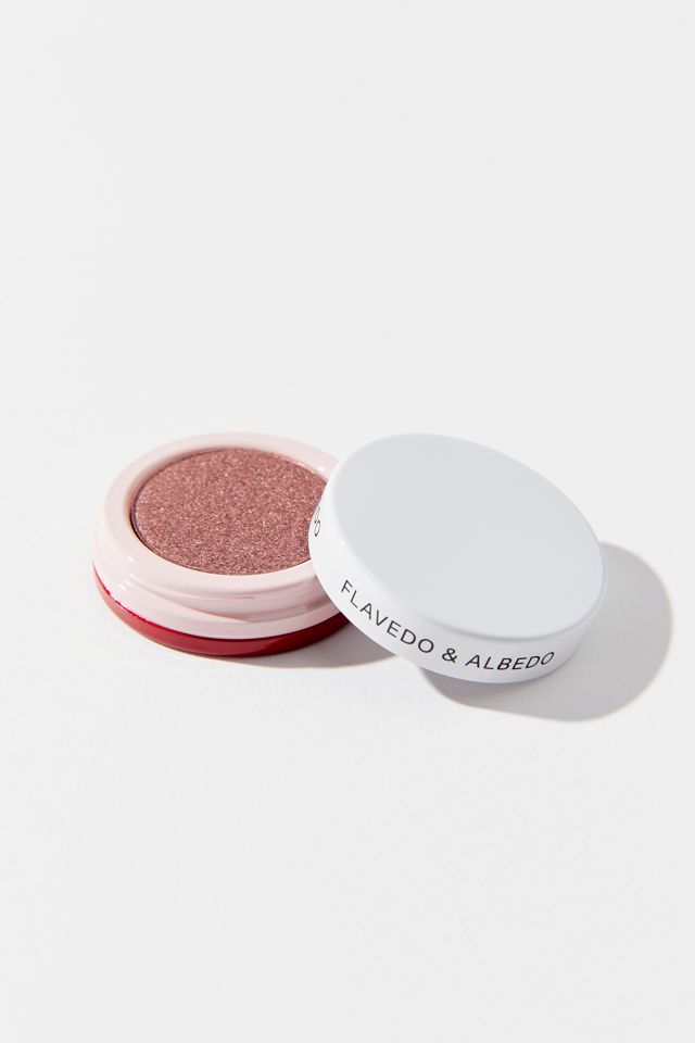 Flavedo & Albedo Velvet Eyeshadow | Urban Outfitters