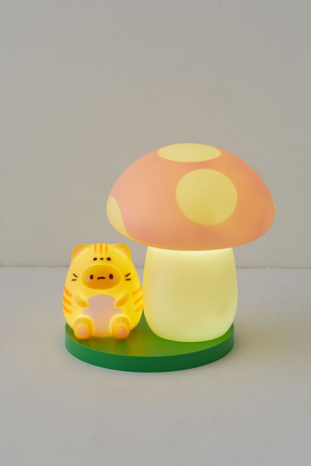 Smoko Tayto Potato Tabby Cat Lamp | Urban Outfitters
