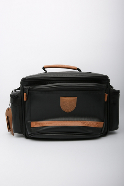 Acme Camera Co. Vintage Solidex Leather Camera Bag | Urban Outfitters