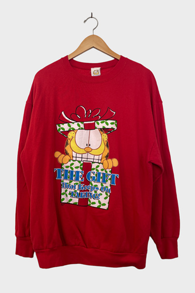 Vintage Garfield Gift Sweatshirt | Urban Outfitters