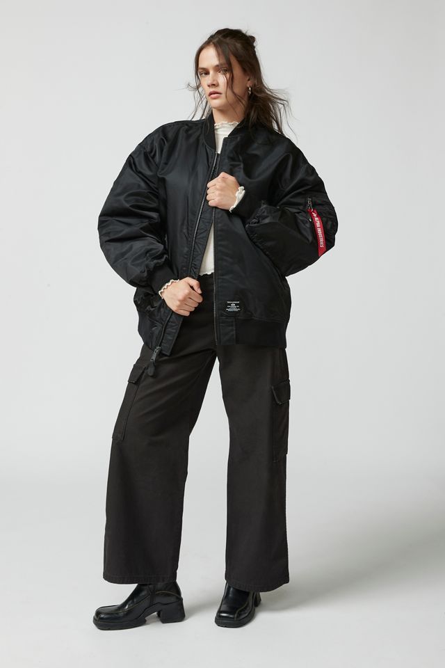 Alpha Industries Oversized Bomber Jacket | Urban Outfitters