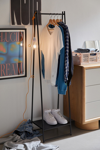 Ryan Clothing Rack | Urban Outfitters