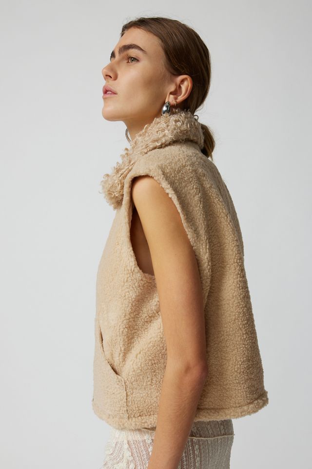 Native Youth Barti Faux Shearling Fleece Vest | Urban Outfitters