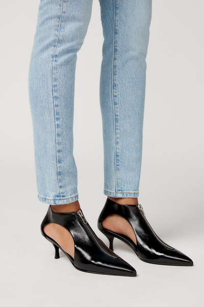 Jeffrey Campbell Pointing Boot | Urban Outfitters