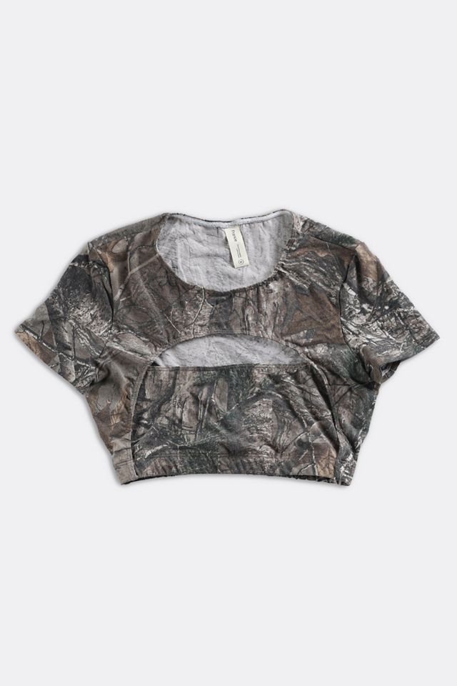 Frankie Collective Rework Real Tree Camo Cut Out Tee 006 | Urban Outfitters