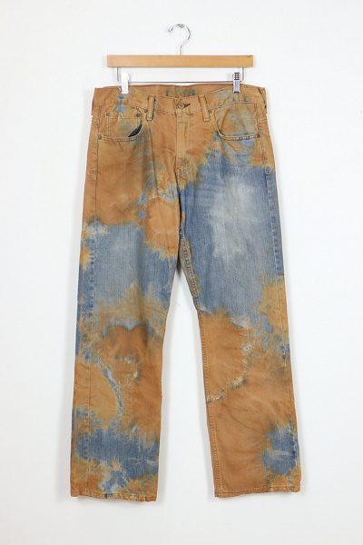 Vintage Reworked Rust Dyed Levi’s® Relaxed Fit Jeans | Urban Outfitters