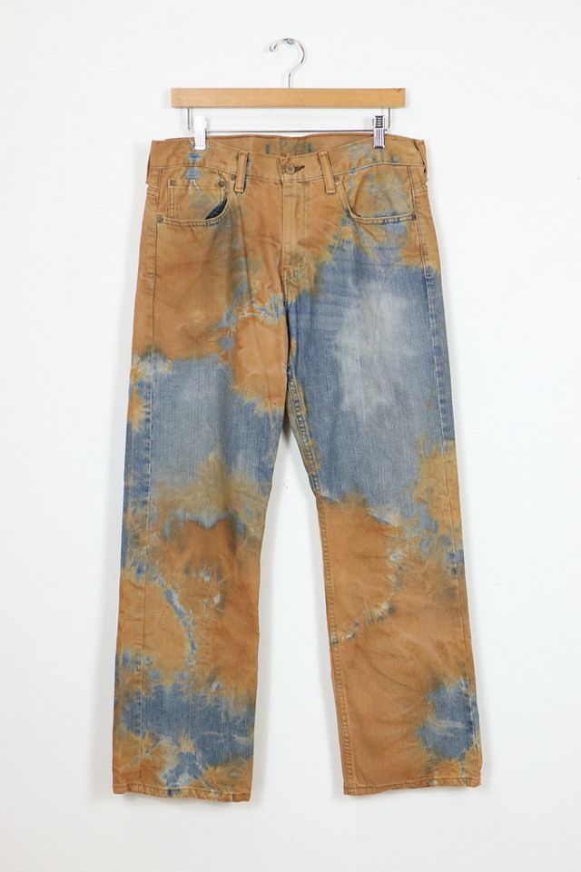 Vintage Reworked Rust Dyed Levi’s® Relaxed Fit Jeans | Urban Outfitters