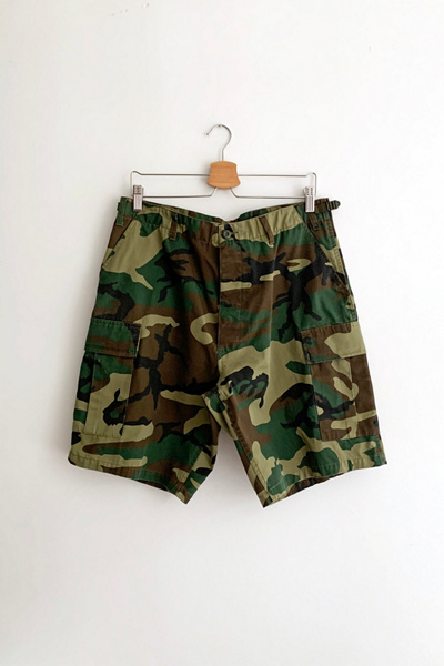 Vintage Surplus Y2K Cargo Shorts | Urban Outfitters