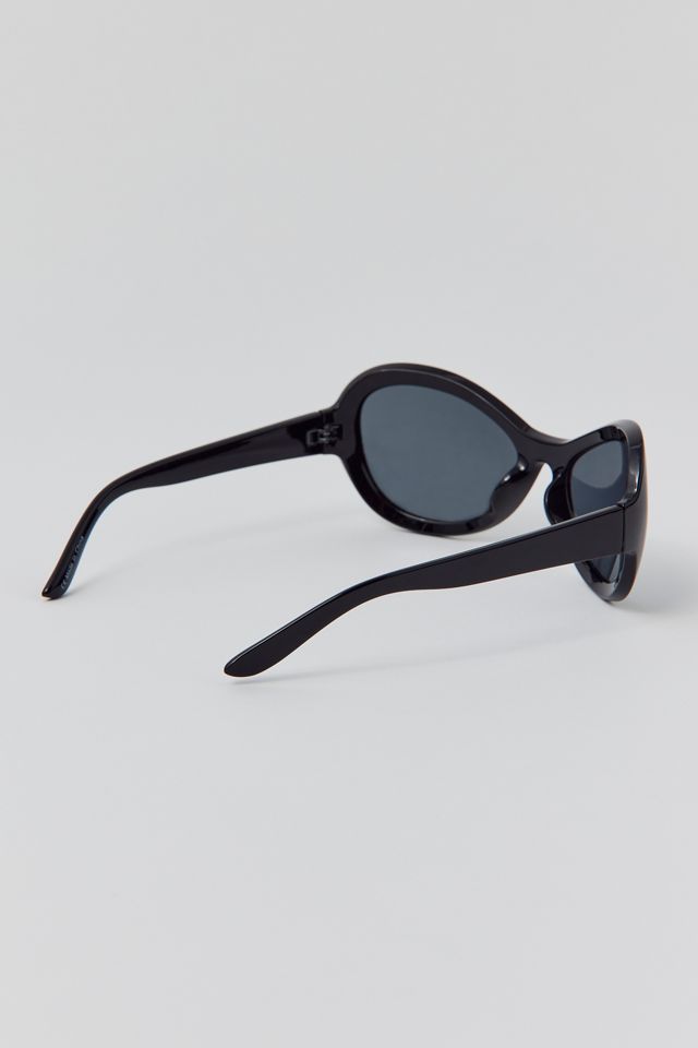 Nova Oversized Bug Sunglasses | Urban Outfitters