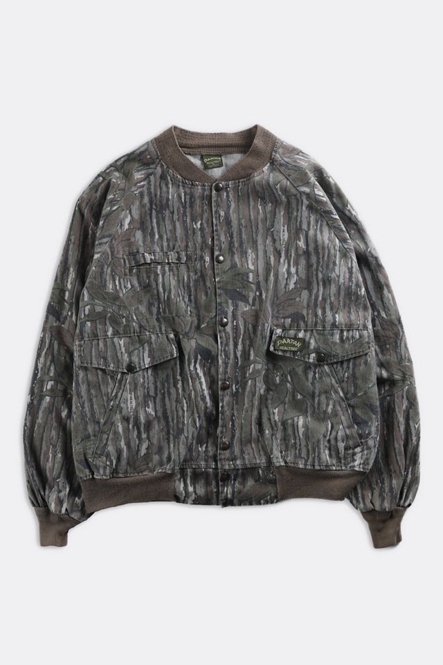 Vintage Real Tree Camo Bomber Jacket | Urban Outfitters