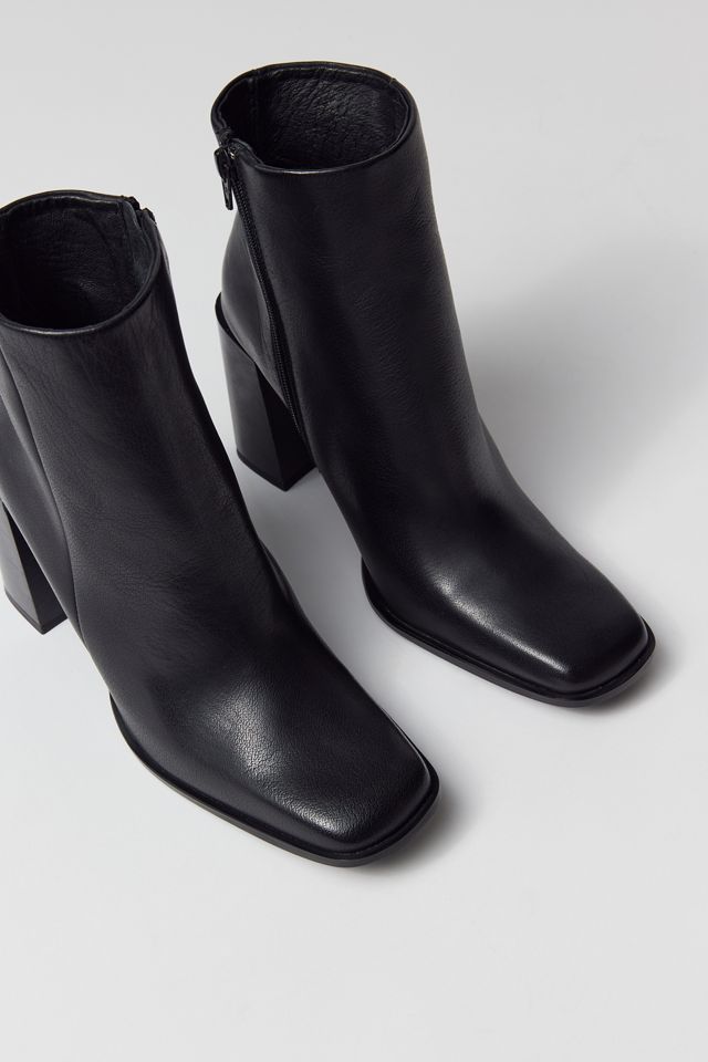 Intentionally Blank Passage Boot | Urban Outfitters